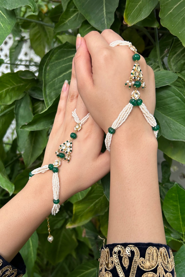 EMERALD GREEN MELON HATHPHOOL PAIR – Heer House Of Jewellery